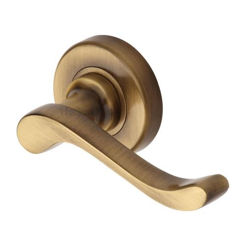 Bedford Lever on Round Rose - Locks and Fittings